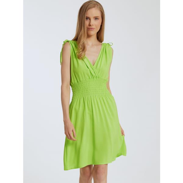 Mini φόρεμα με σούρες στους ώμους σε λαχανί | Celestino