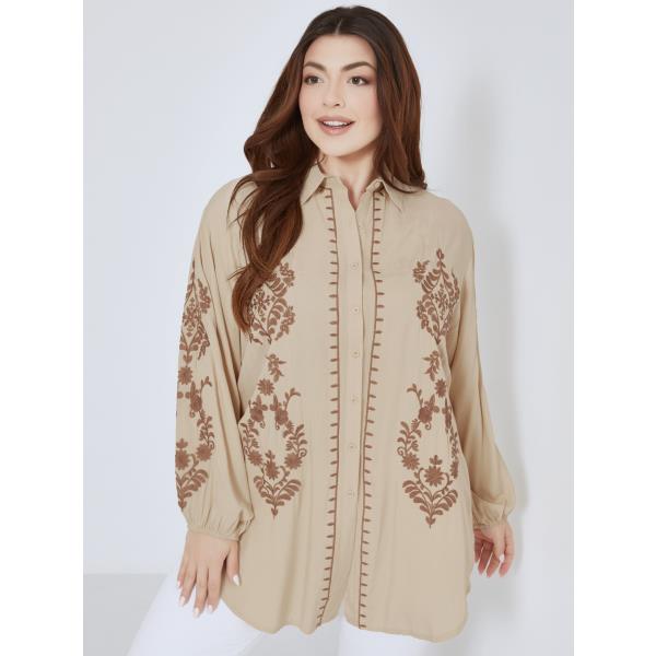 Πουκαμίσα με κέντημα curvy σε μπεζ | Celestino