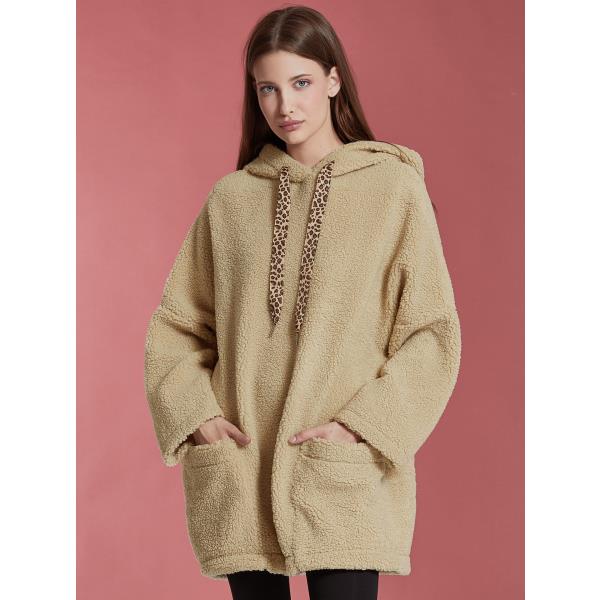Oversized boucle top in beige | Celestino
